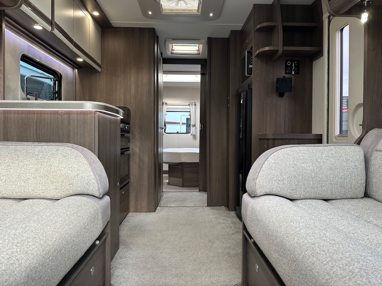 Andrew Brown Caravans & Cars - Buccaneer Commodore