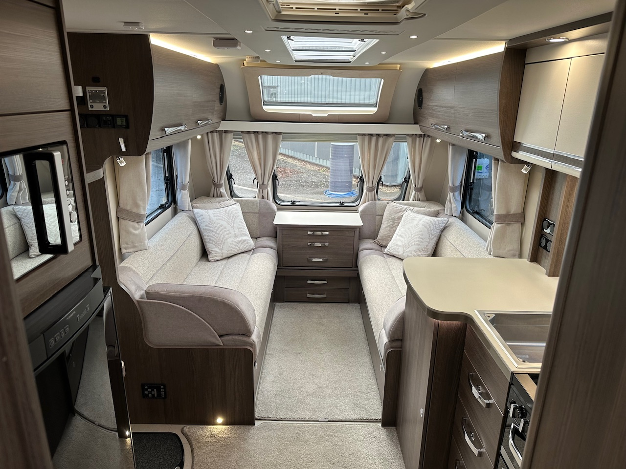 Andrew Brown Caravans & Cars - Buccaneer Commodore