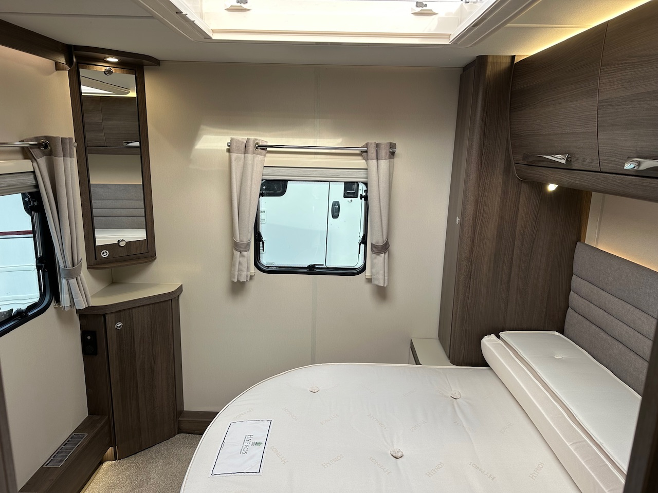 Andrew Brown Caravans & Cars - Buccaneer Commodore