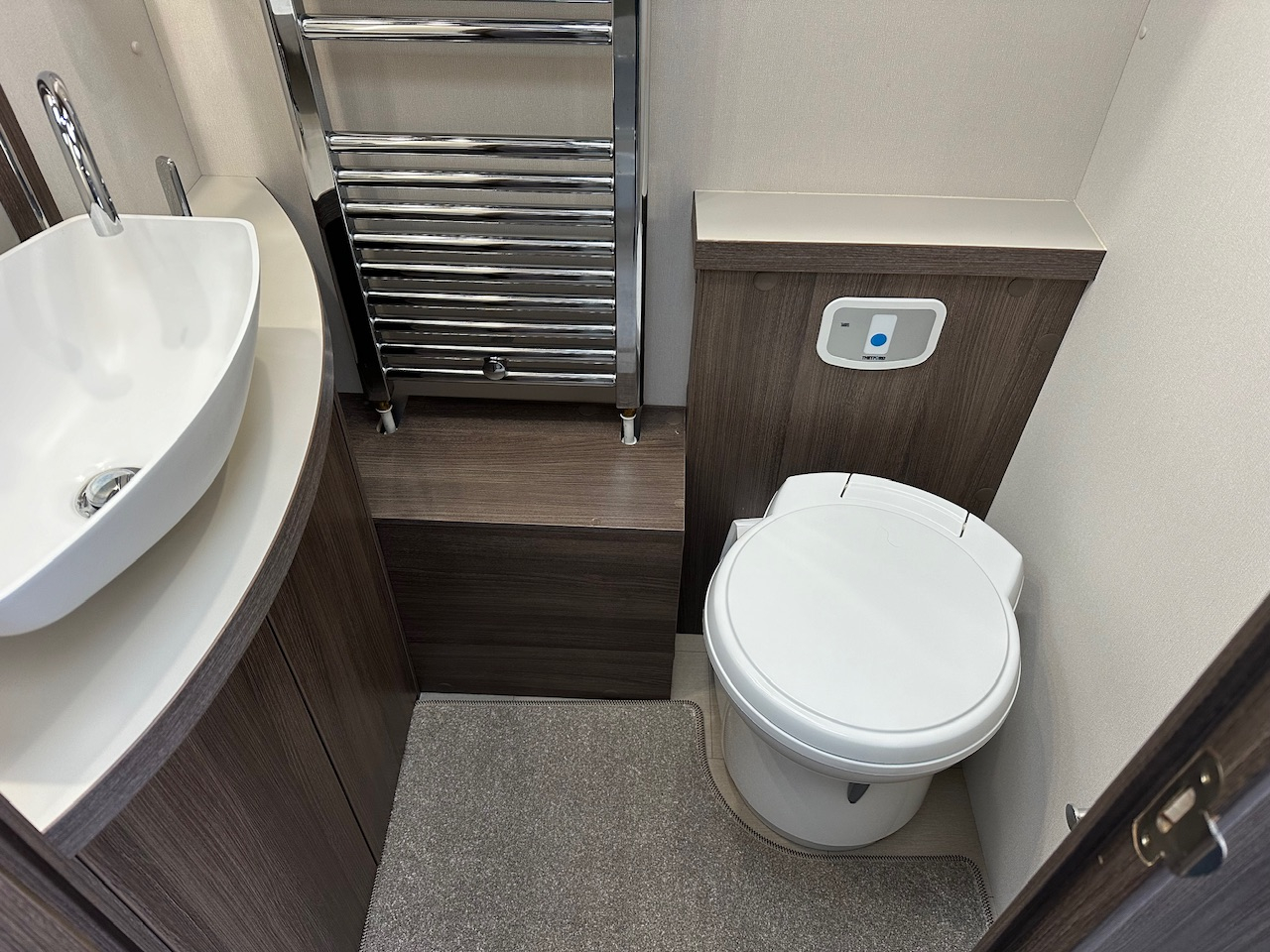 Andrew Brown Caravans & Cars - Buccaneer Commodore