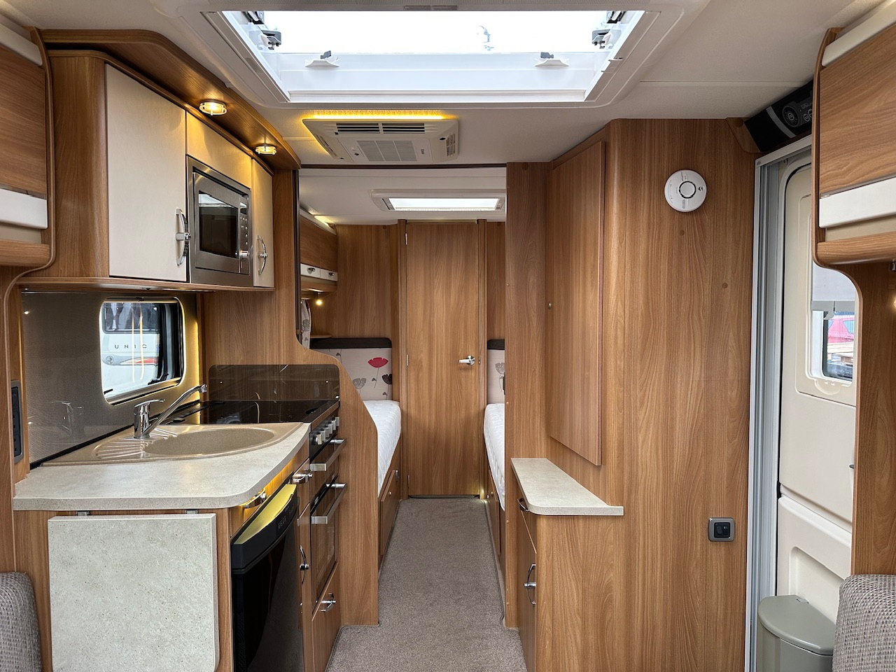 Andrew Brown Caravans & Cars - Swift Challenger SE 565
