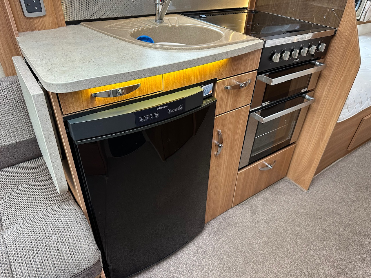 Andrew Brown Caravans & Cars - Swift Challenger SE 565