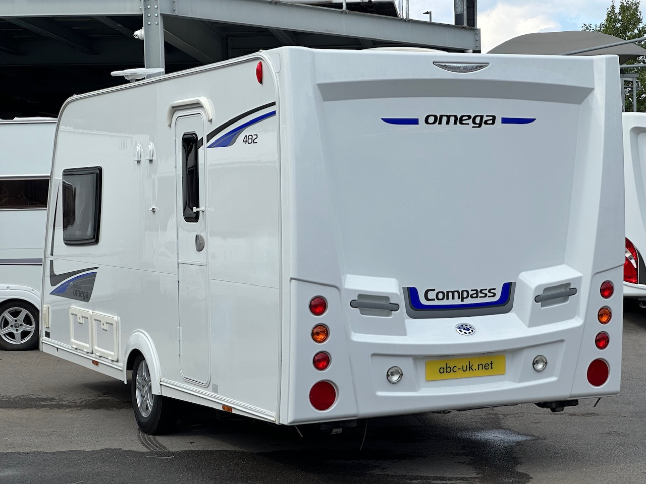 Andrew Brown Caravans & Cars - Compass Omega 482