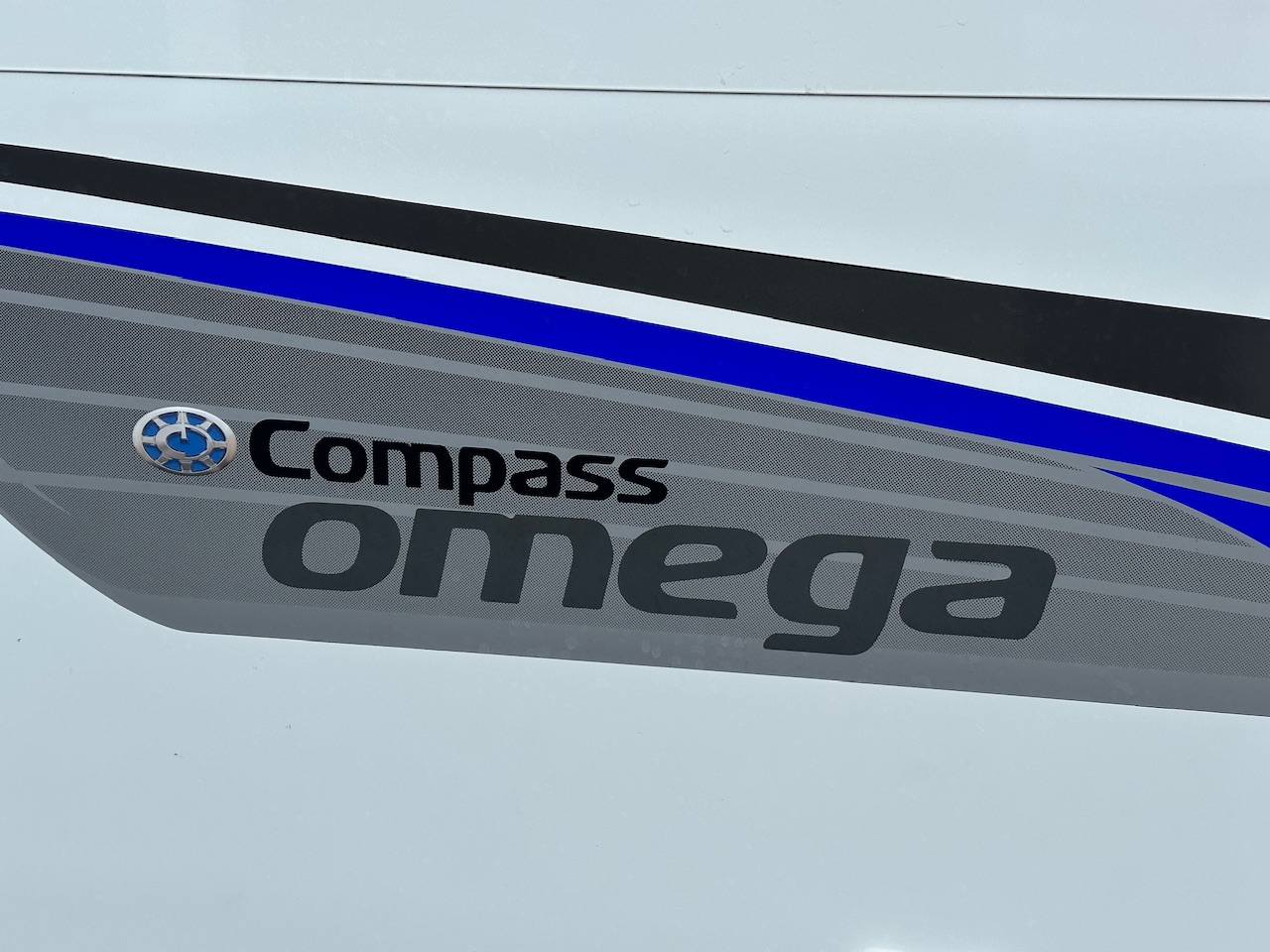 Andrew Brown Caravans & Cars - Compass Omega 482