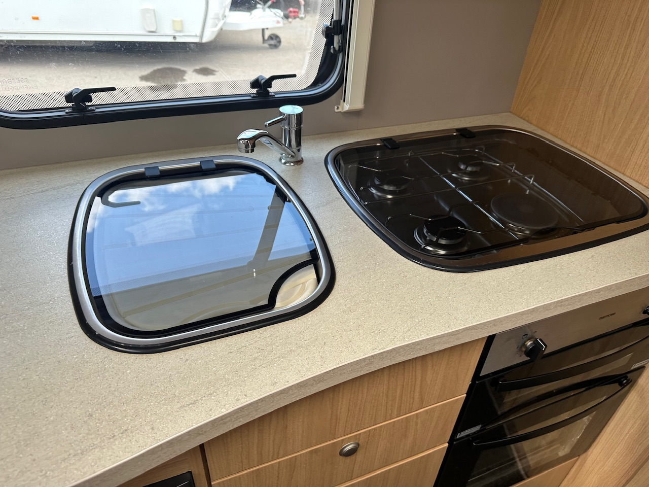 Andrew Brown Caravans & Cars - Compass Omega 482