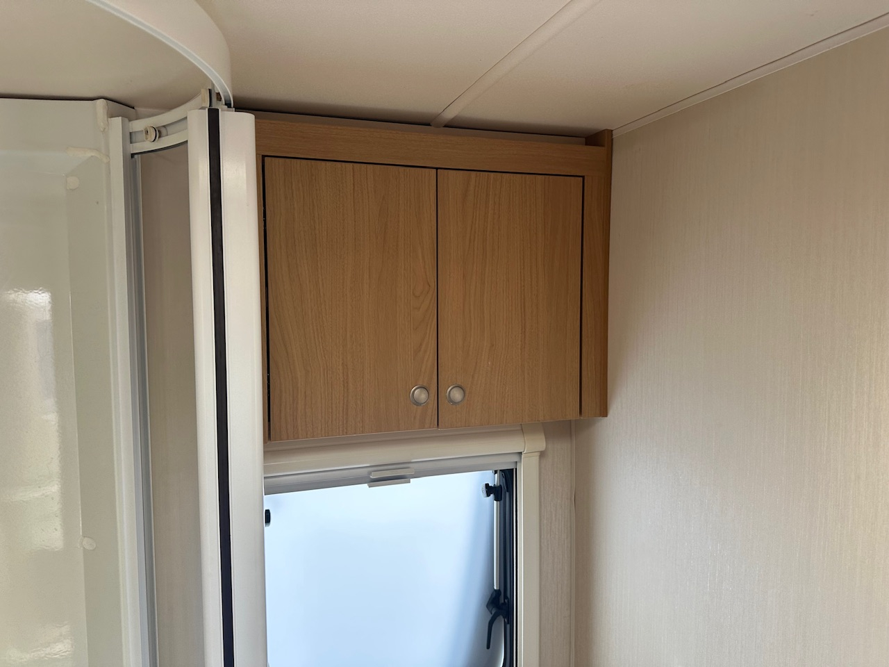 Andrew Brown Caravans & Cars - Compass Omega 482