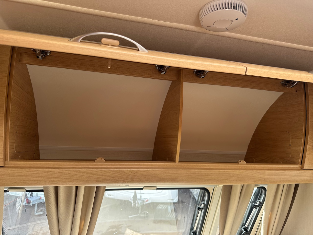 Andrew Brown Caravans & Cars - Compass Omega 482