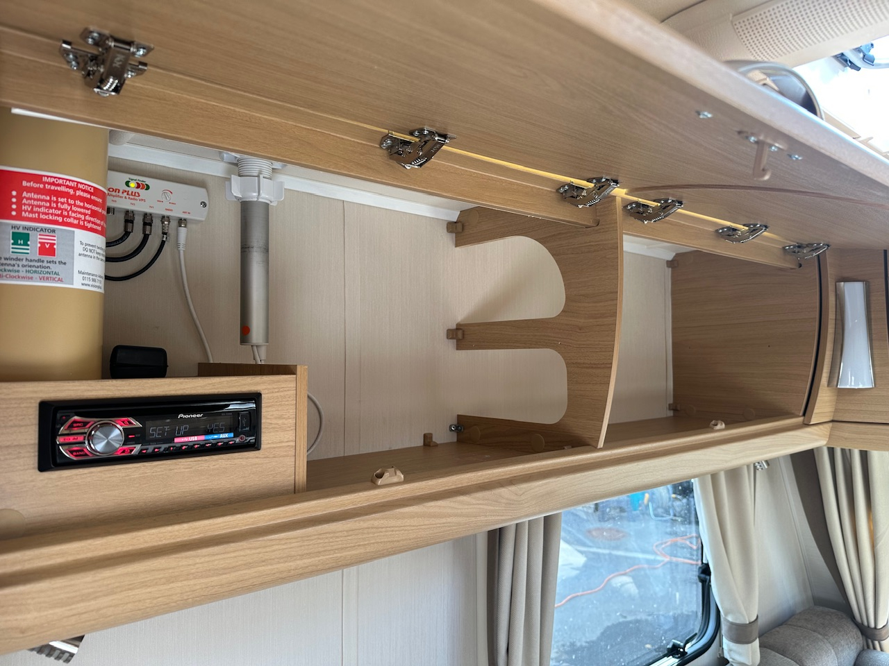 Andrew Brown Caravans & Cars - Compass Omega 482