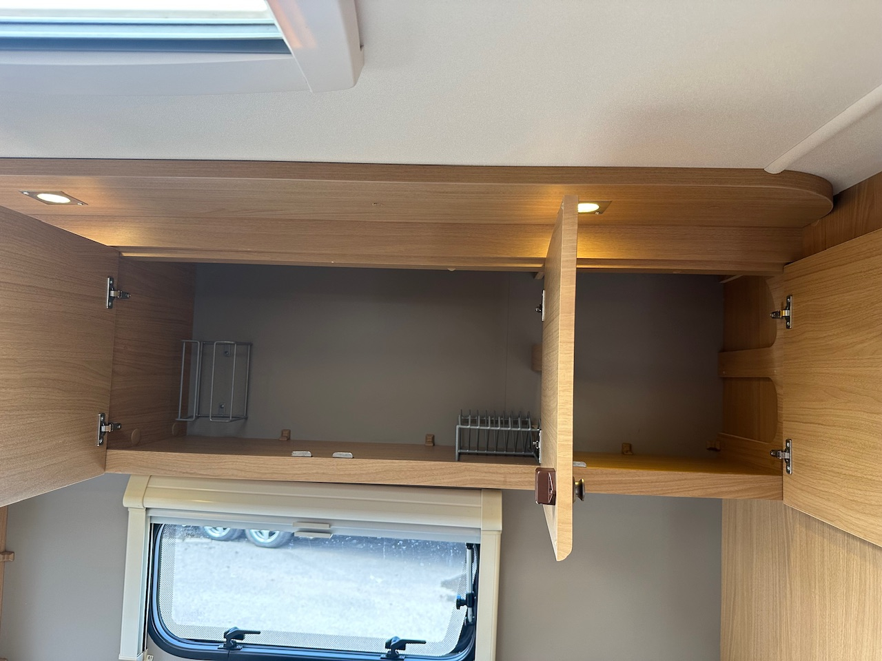 Andrew Brown Caravans & Cars - Compass Omega 482