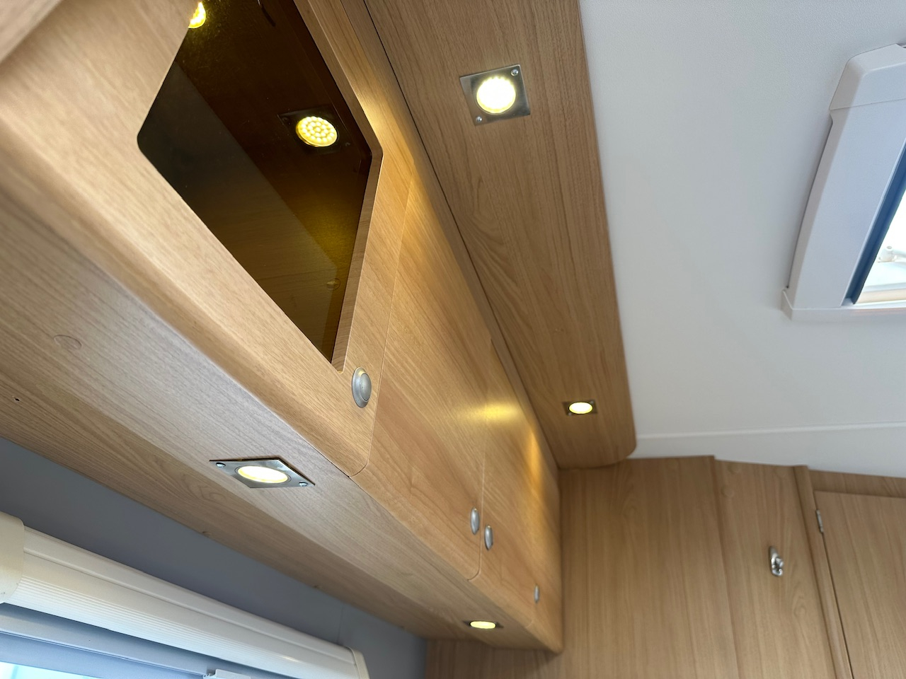 Andrew Brown Caravans & Cars - Compass Omega 482