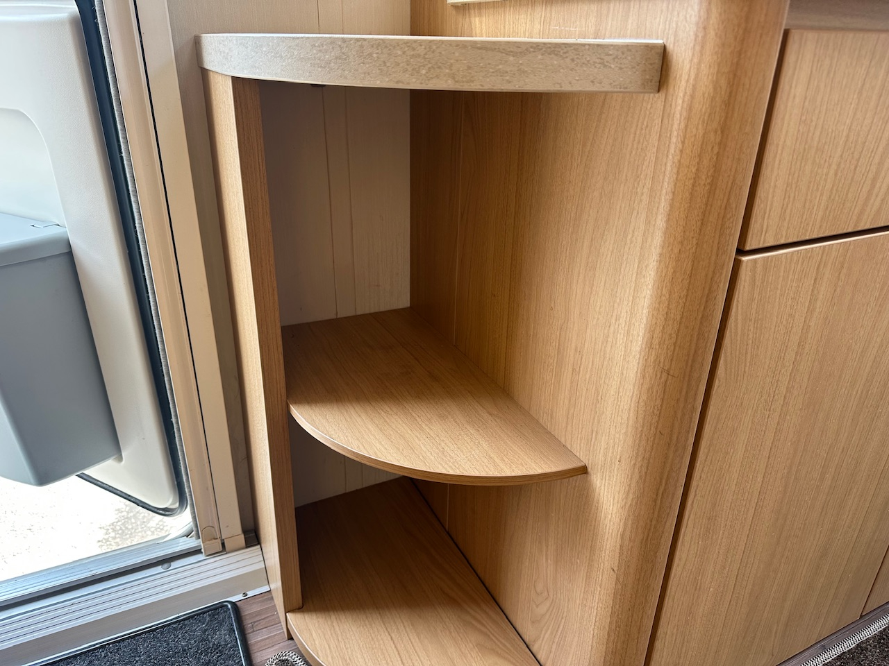 Andrew Brown Caravans & Cars - Compass Omega 482