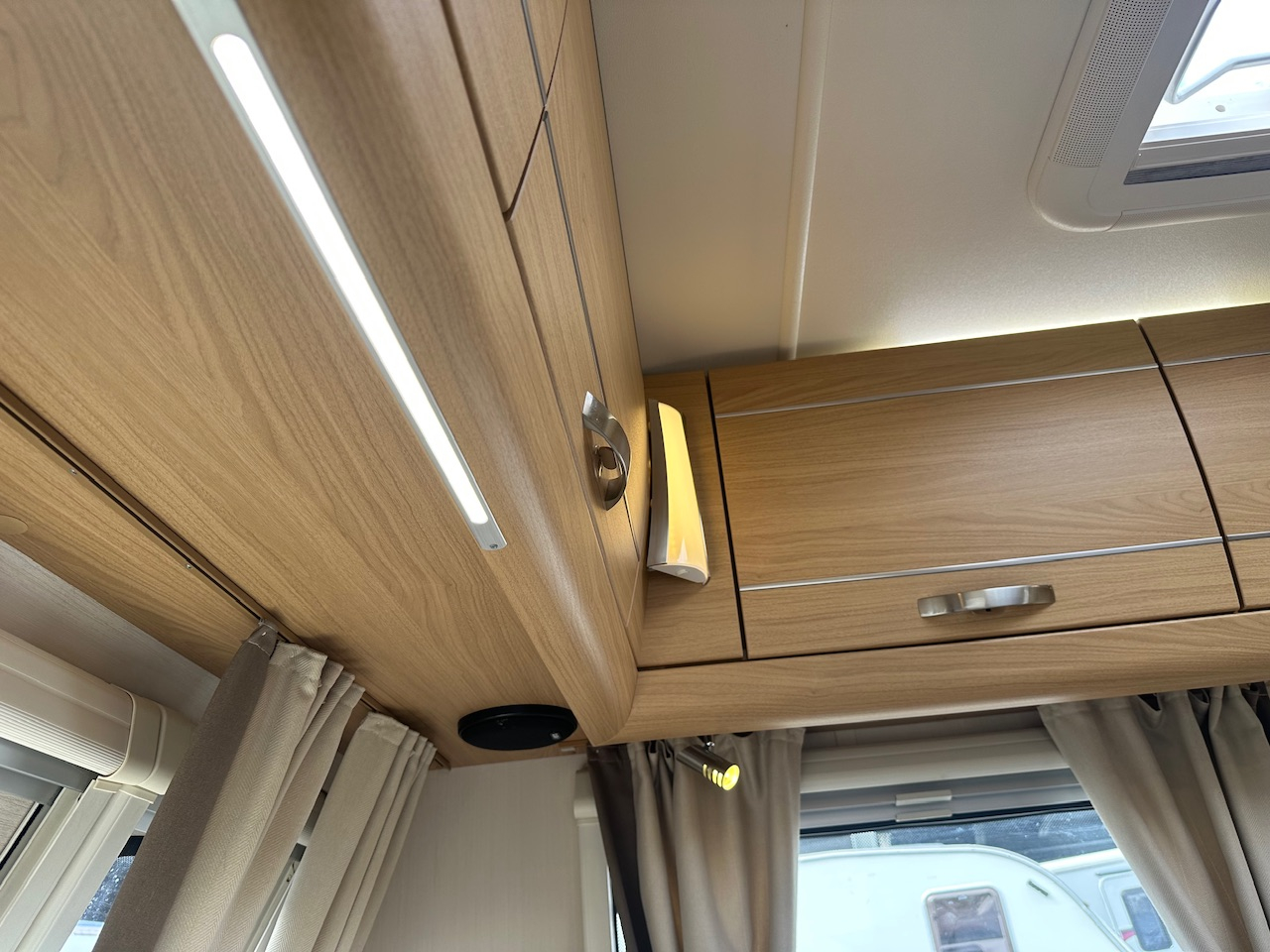 Andrew Brown Caravans & Cars - Compass Omega 482