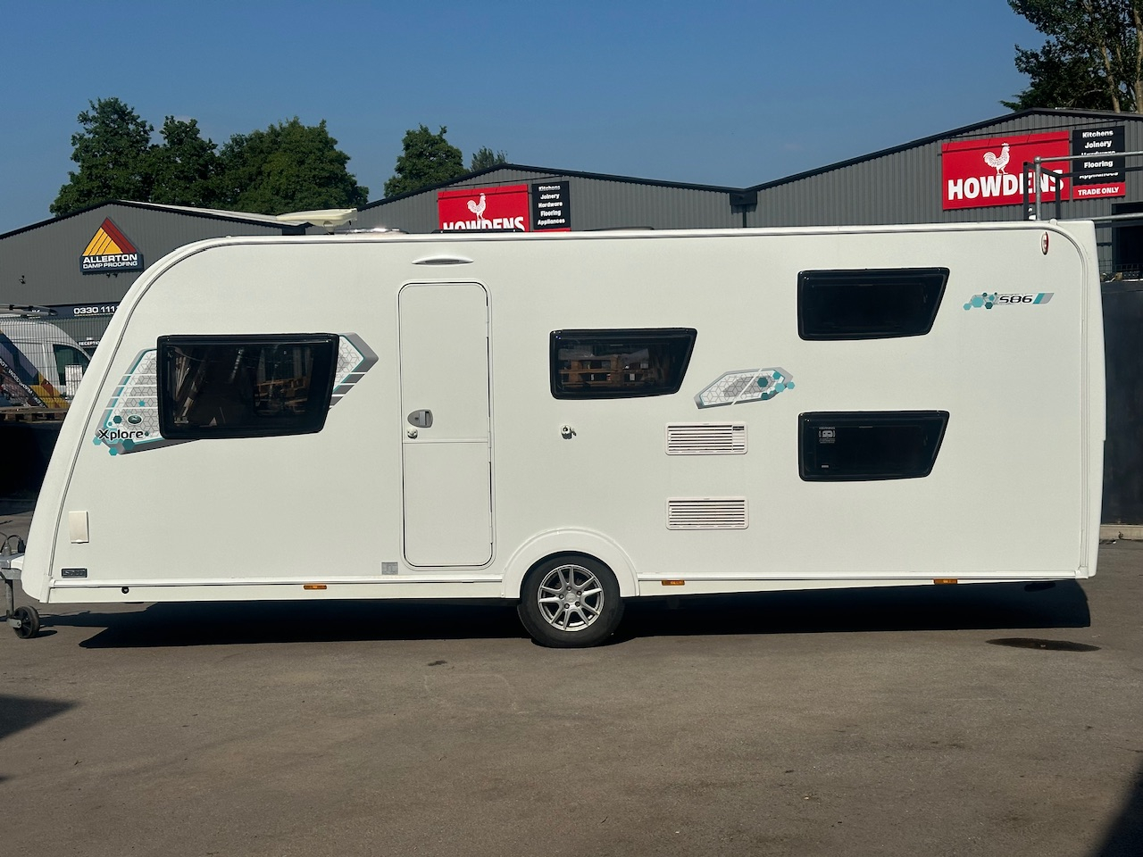 Andrew Brown Caravans & Cars - Elddis Xplore 586